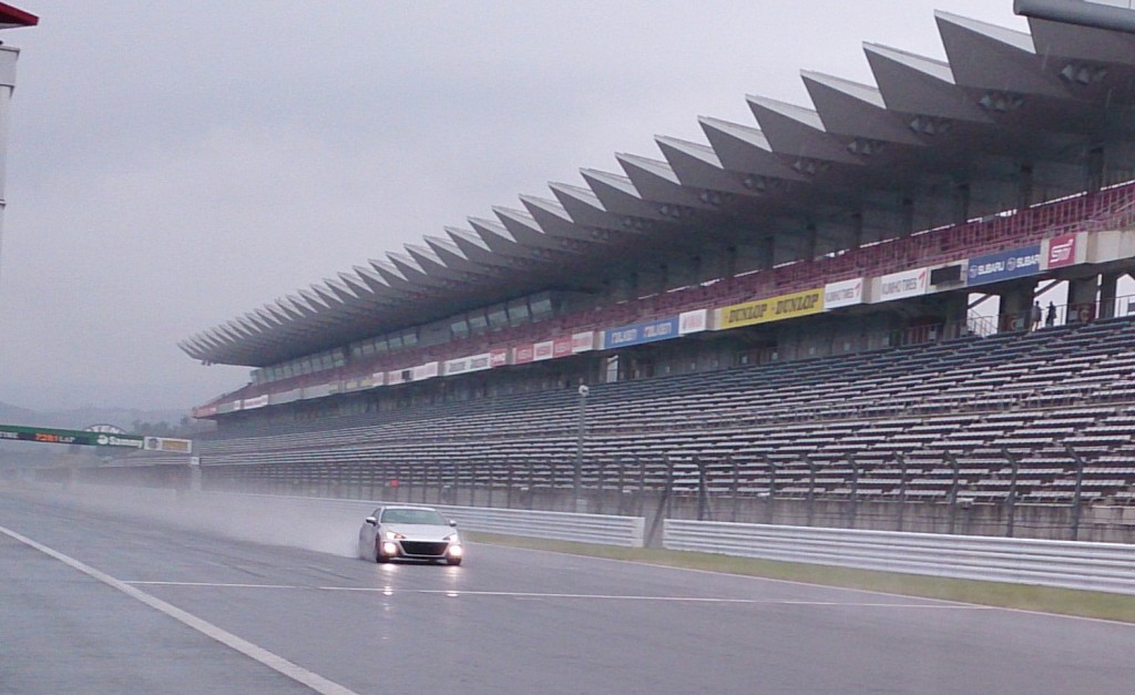 TECHNICAL GARAGE | Syms Racing Team